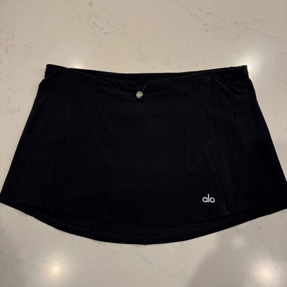ALO Yoga | Skirts | Alo In The Lead Skort Drawstring Waist Black Small ...